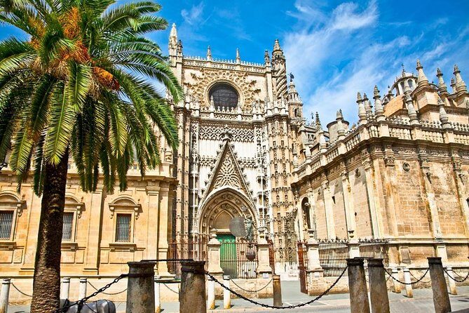 Horse and Buggy Ride in Seville with guide - Key Points