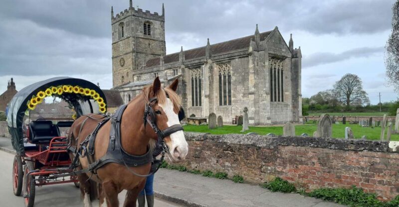 Horse drawn carriage ride and Picnic Hamper - Key Points
