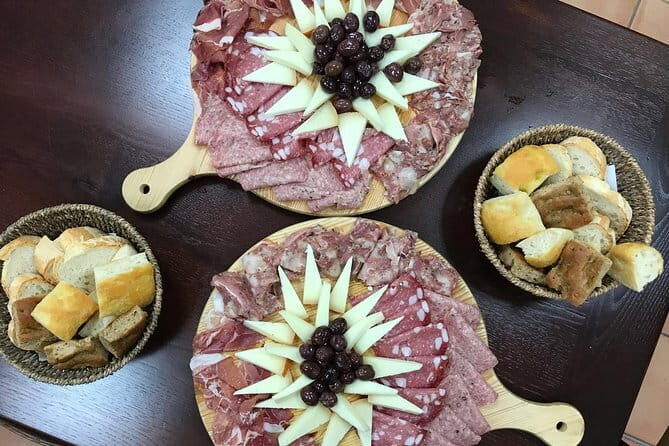 Horse ride in the Mugello (transfer from / to Florence) and Tuscan aperitif - An Authentic Taste of Tuscany in Mugello