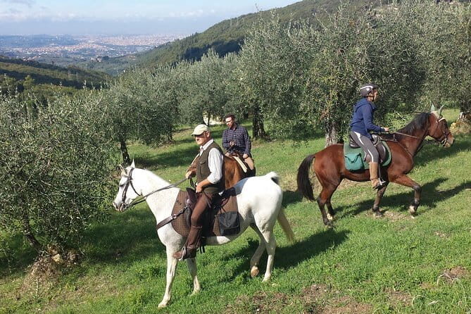 Horse ride, Olive Oil and local foods tasting in a Tuscan farm - Exploring Tuscany on Horseback: Olive Oil Tasting and Local Cuisine in a Historic Setting