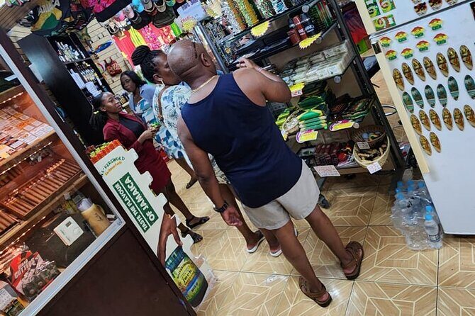 Horseback Riding and Shopping Half Day Tour - The Itinerary in Detail