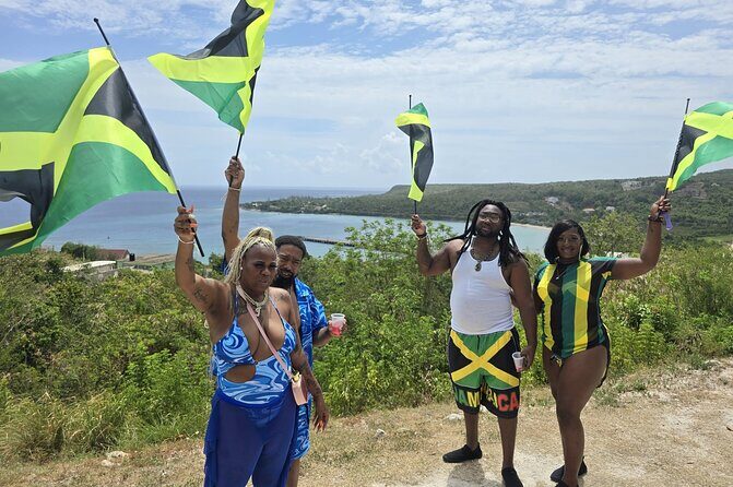 Horseback Riding and Shopping Half Day Tour - What Past Travelers Say