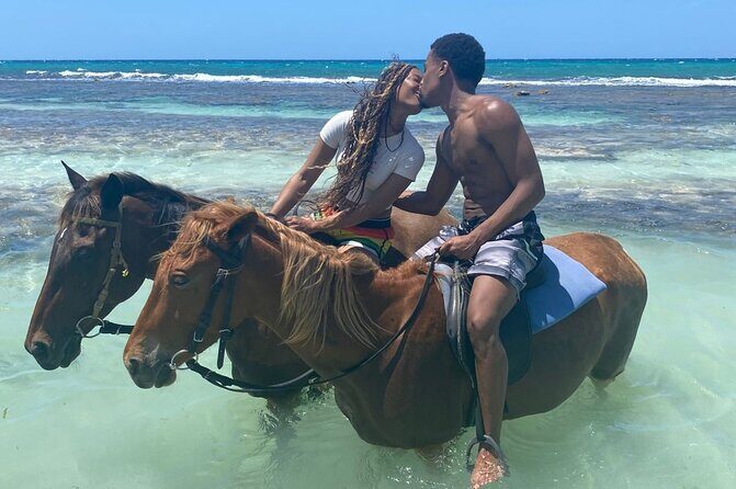 Horseback Riding and Shopping Half Day Tour - Practical Tips for Bookers