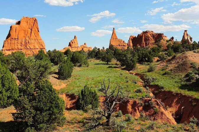 Horseback Riding Experience through Kodachrome with a Guide - The Sum Up