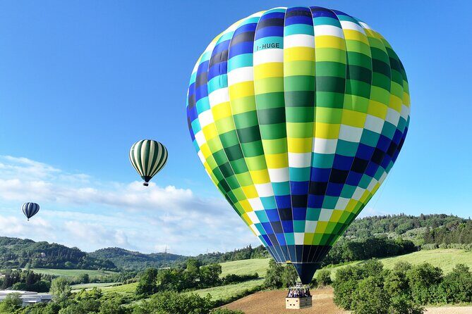 Hot air balloon over the hills of Pienza, Montalcino and Val D'Orcia - FAQ