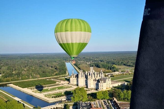 Hot air ballooning: Chambord, Blois, Chenonceau, Cheverny or Chaumont - A Breath of Fresh Air: Hot Air Ballooning Over the Loire Valley