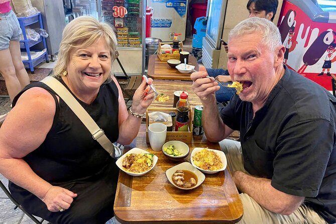 (HOT) Hanoi Guided Street Food and Train Street Tour with Local - An In-Depth Look at the Tour Experience