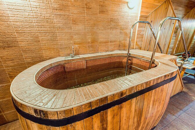 Hot Spring Bath / Onsen and Sakura / Cherry Blossom Viewing - Who Is This Tour Best For?