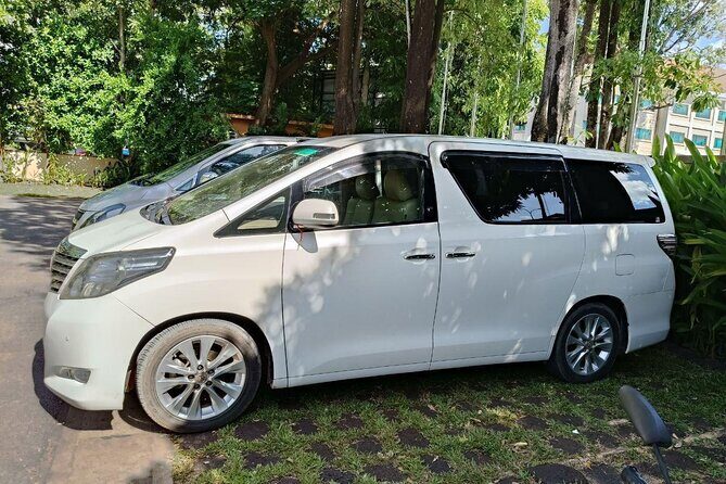 Hotel and Airport by Shuttle Minivan - Key Points