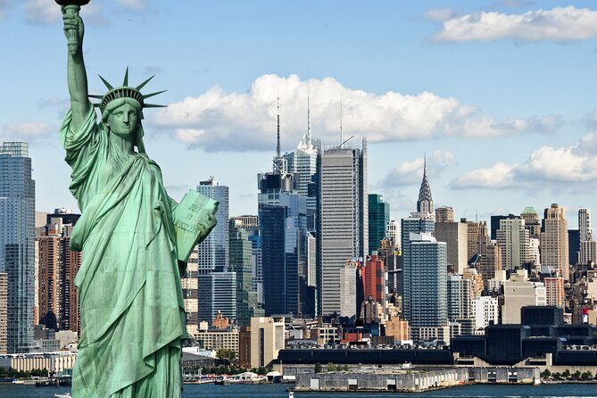 Hourly Disposal Service in New York: Private Driver by Luxury SUV - The Experience: What You Can Expect from This Private Chauffeur Service