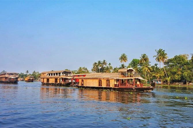 Houseboat Cruise on Alleppey Backwaters from Cochin - An In-Depth Look at the Experience