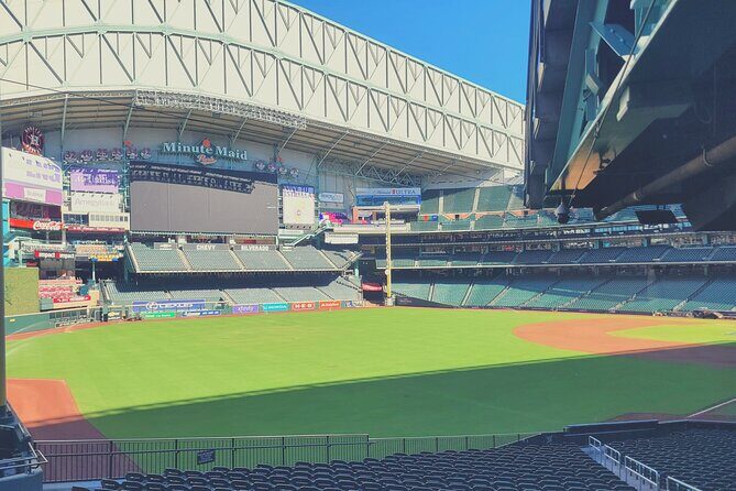 Houston Astros Baseball Game Ticket at Minute Maid Park - What to Expect From Your Houston Astros Game Experience