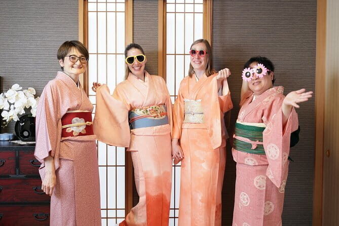 How to wear a Kimono Lesson at West side of Tokyo - An In-Depth Look at the Kimono Dressing Experience