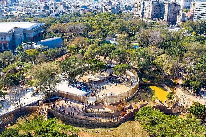 Hsinchu God Temple Fish Harbor and Zoo Private Tour from Taipei - Tasting the Flavors of Hsinchu
