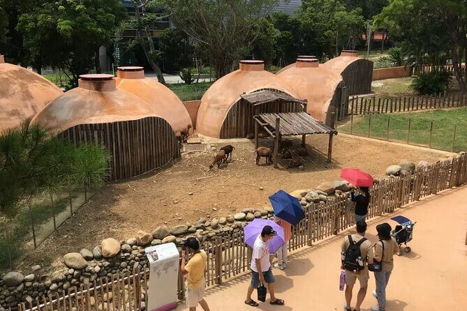 Hsinchu God Temple Fish Harbor and Zoo Private Tour from Taipei - Scenic Coastal Walk and Coastal Trail