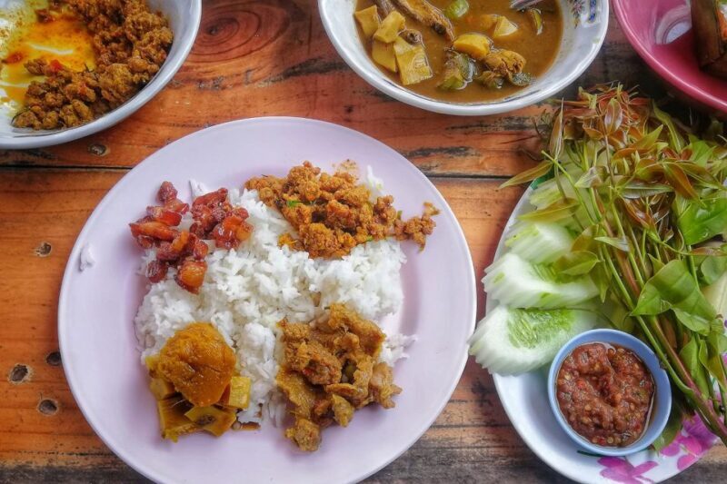 Hua Hin: Eat Like a Local Thai Food Tour - Practical Considerations & Value