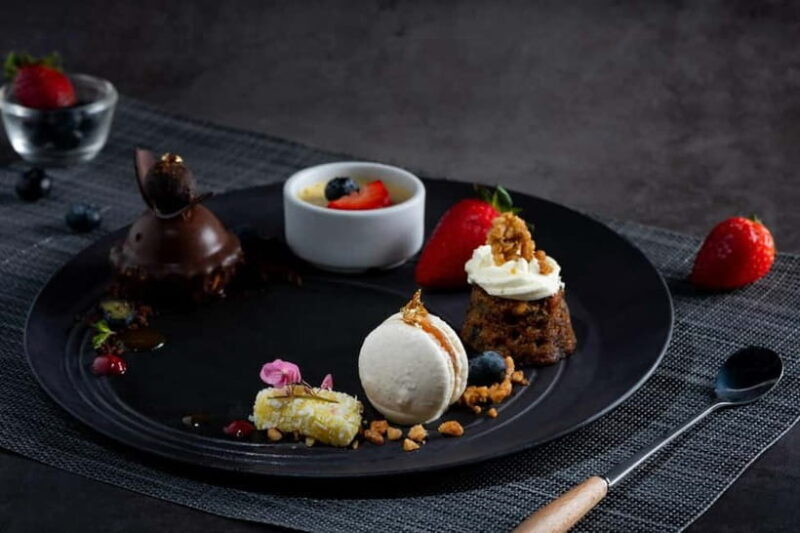 Hua Hin: Vana Nava Sky Bar Rooftop at Holiday Inn - What to Expect at Vana Nava Sky Bar Rooftop