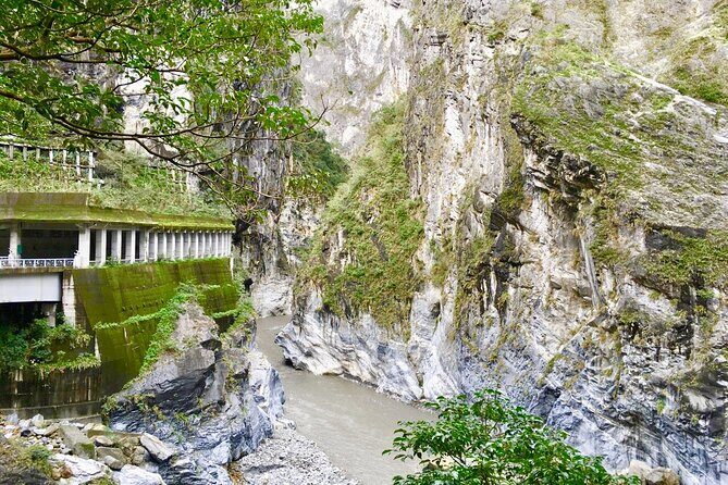 Hualien Taroko Day Tour From Ximending - FAQ