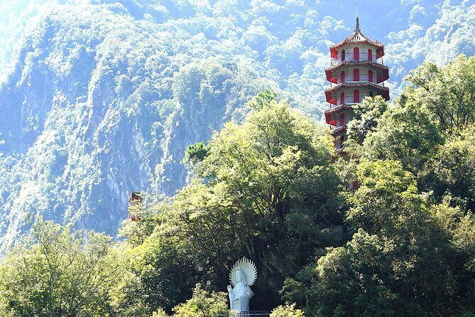 Hualien Taroko National Park Guided Tour - Exploring the Highlights of the Hualien Taroko Guided Tour