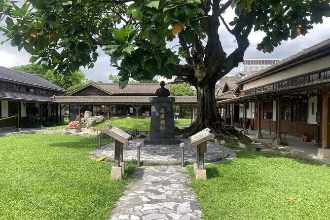 Hualien Walking tour , Cultural, Temples & Wet Marketing 3 Hours - Key Points