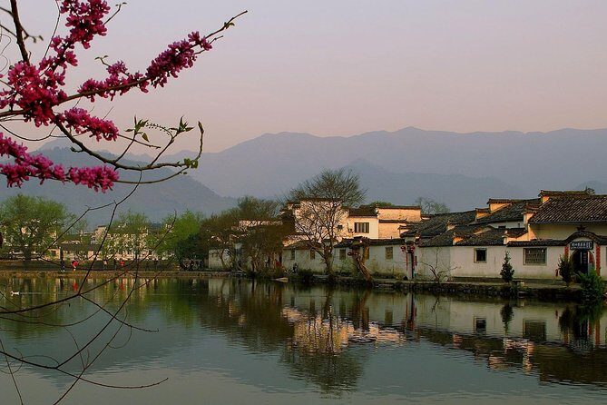 Huangshan Ancient Villages Sightseeing Private Day Tour - Key Points
