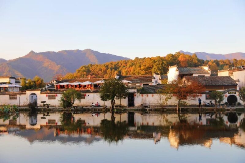 HuangshanAncient Huizhou Villages Xidi and Hongcun Day Trip - Authentic Experiences and Cultural Insights