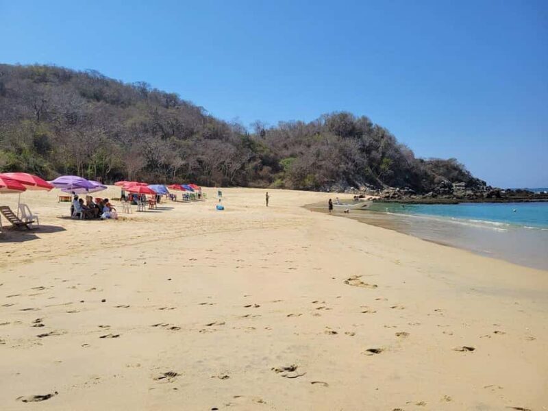 Huatulco: 7 Bays Boat Tour with Snorkeling and Lunch - Cost and Value