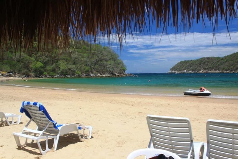 Huatulco: Bays of Huatulco boat tour - What’s Included and What’s Not?