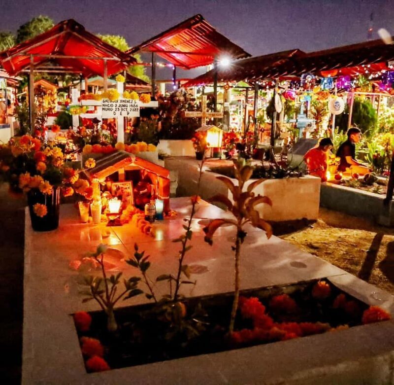 Huatulco: Day of the Dead Celebration with Dinner - Who Should Consider This Tour?