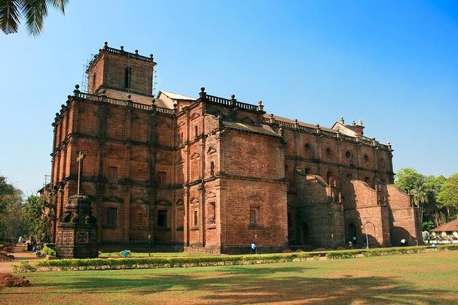 Hubli to Hampi, Bijapur, Badami & Goa Beach Tour - A thorough profile of the tour experience