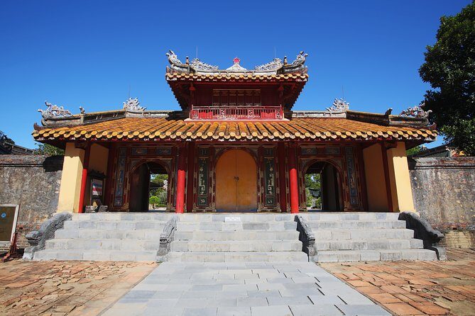 Hue City Tour 3 Tomb & Citadel Sightseeing Perfume River By Dragon Boat - Who Should Consider This Tour?