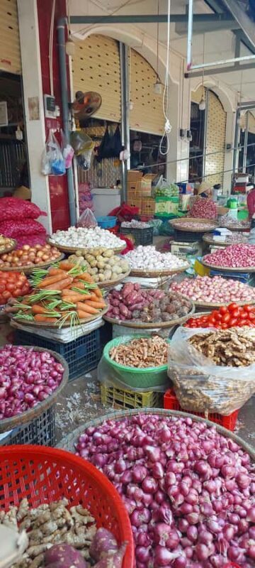 Hue Cooking Class with local-Visit market, cook local food - FAQs