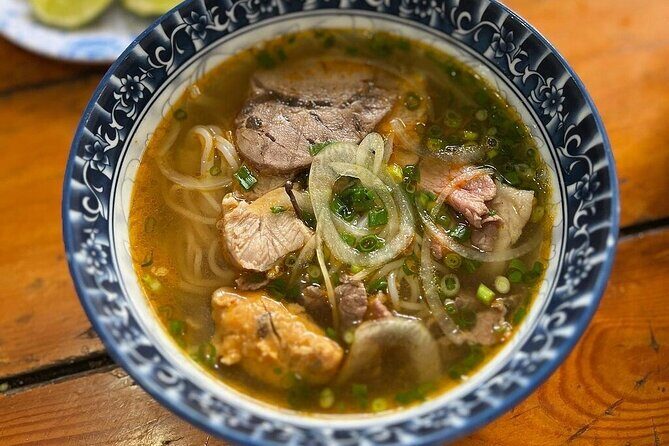 Hue Cyclo Night Adventure with Street Food and Folk Music Boat - Breakdown of the Itinerary