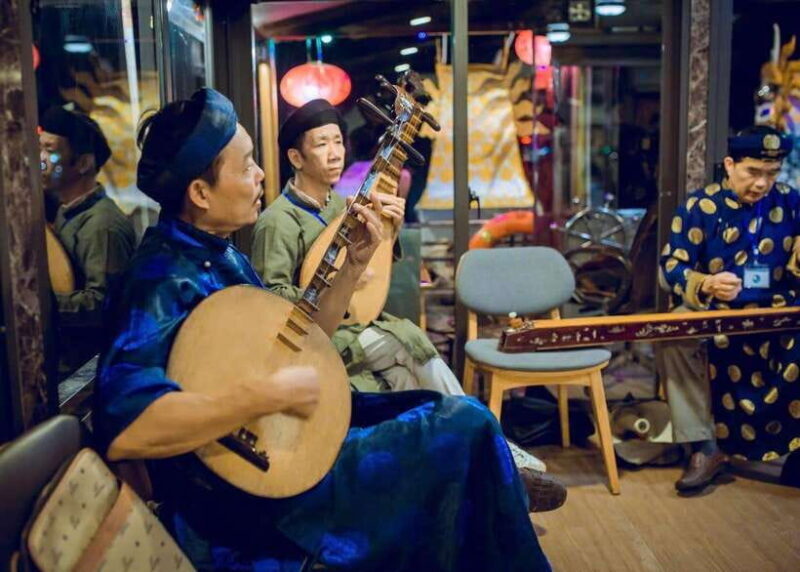 Hue Cyclo Tour, Folk Music on Perfume River with Hue Cuisine - Key Points