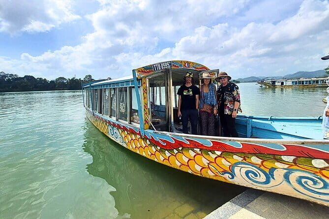 Hue Dragon Boat Tour: Perfume River, Royal Tombs, Thien Mu Pagoda - Key Points