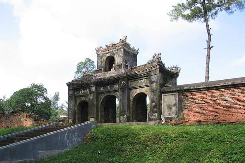 Hue: Half-day Thuy Bieu Village Cycling Adventure - Key Points
