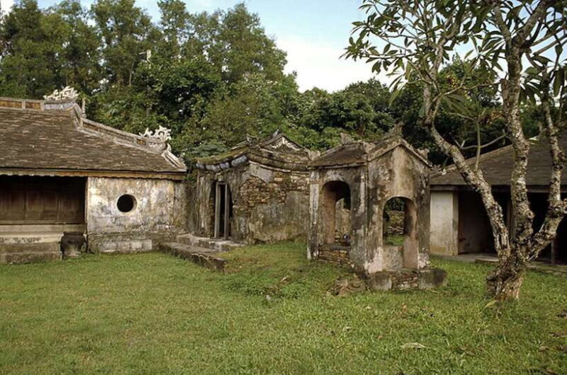Hue: Half-day Thuy Bieu Village Cycling Adventure - Starting Point and Duration