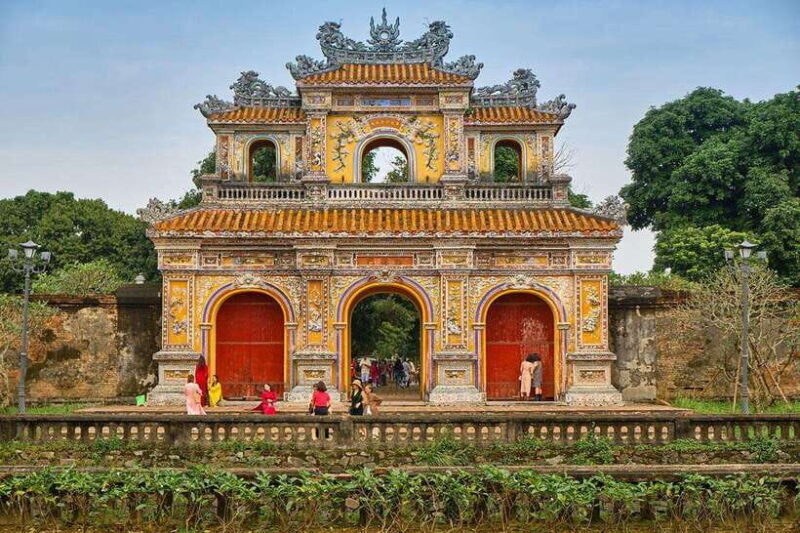 Hue: Hue Walking Tour to Imperial Citadel with Tour Guide - Key Points