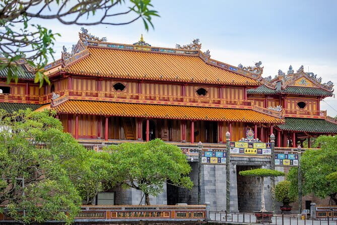 Hue Imperial and Forbidden City Guided Tour in 2,5 hours - The Itinerary: Walking Through History