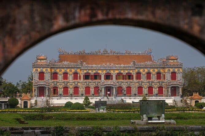 Hue Imperial and Forbidden City Guided Tour in 2,5 hours - What to Expect From the Guided Experience