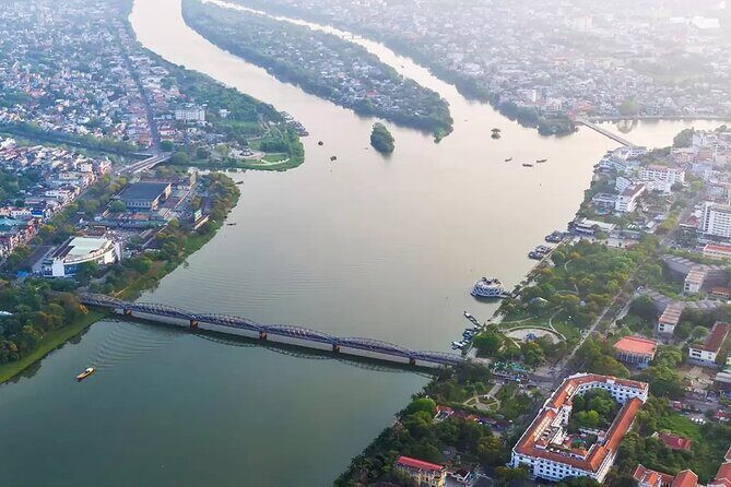 Hue Imperial City Highlights and boat trip: PRIVATE Full-day Tour from Da Nang - A Well-Balanced and Authentic Day in Hue
