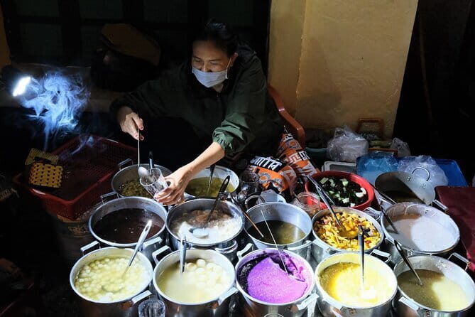 Hue Night Tour: Cyclo, Street Food & Folk Music on Perfume River - Key Points