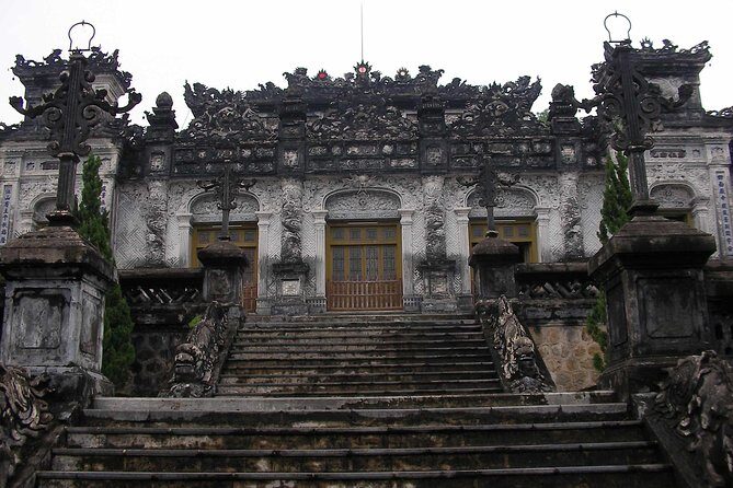 Hue private guided tour for 5 must see places. - What Reviewers Say