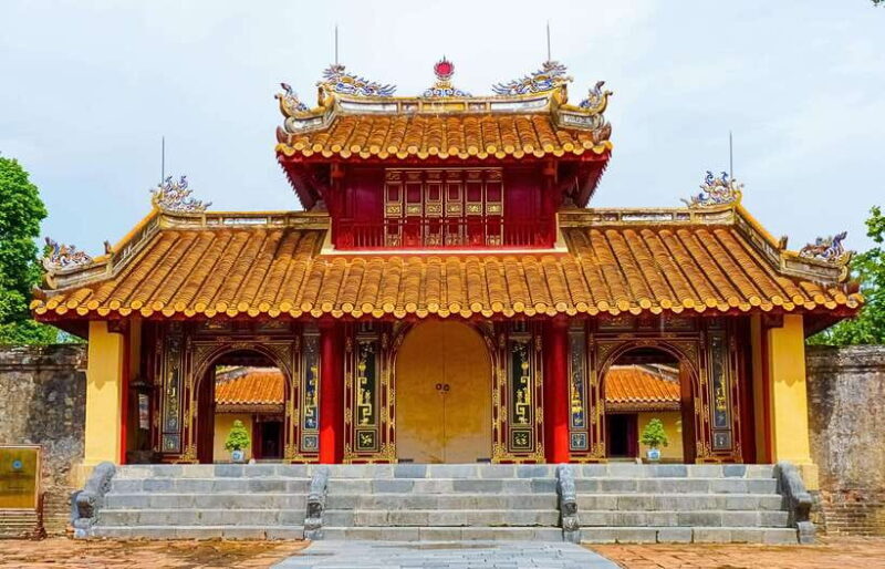 Hue: Royal Tombs, Pagoda, Perfume River by Dragon Boat & Car - FAQ