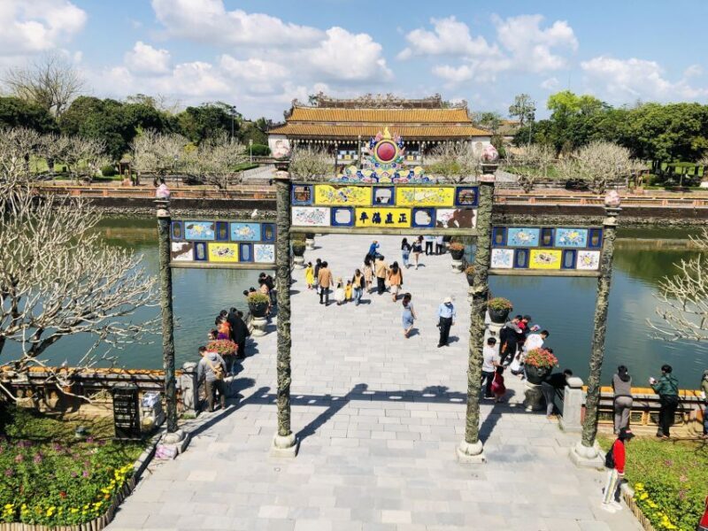 Hue Sightseeings Royal Tombs , Citadel with Private Driver - FAQ