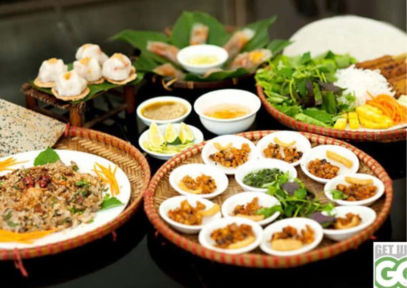 Hue Street Food Walking Tour with Local Dishes - Key Points