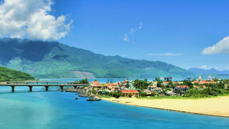 Hue to Hoi An by bus: Hai Van Pass, Lang Co, Marble mountain - Key Points