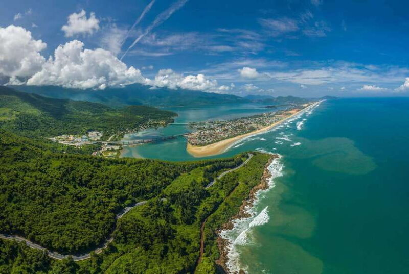 Hue to Hoi An Van Tour With English Guide & Scenic Views - Key Points