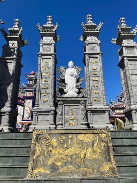 Hue: Transfer To Hoi An via Marble Moutain& An Bang Cemetery - In The Sum Up