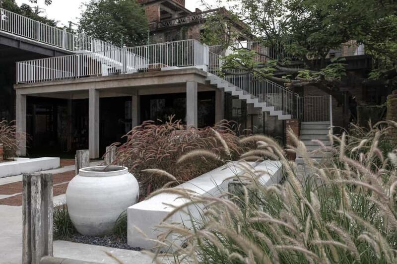 Huizhou Old Town City Walk  Lake, History & Local Life Tour - Practical Details & Considerations